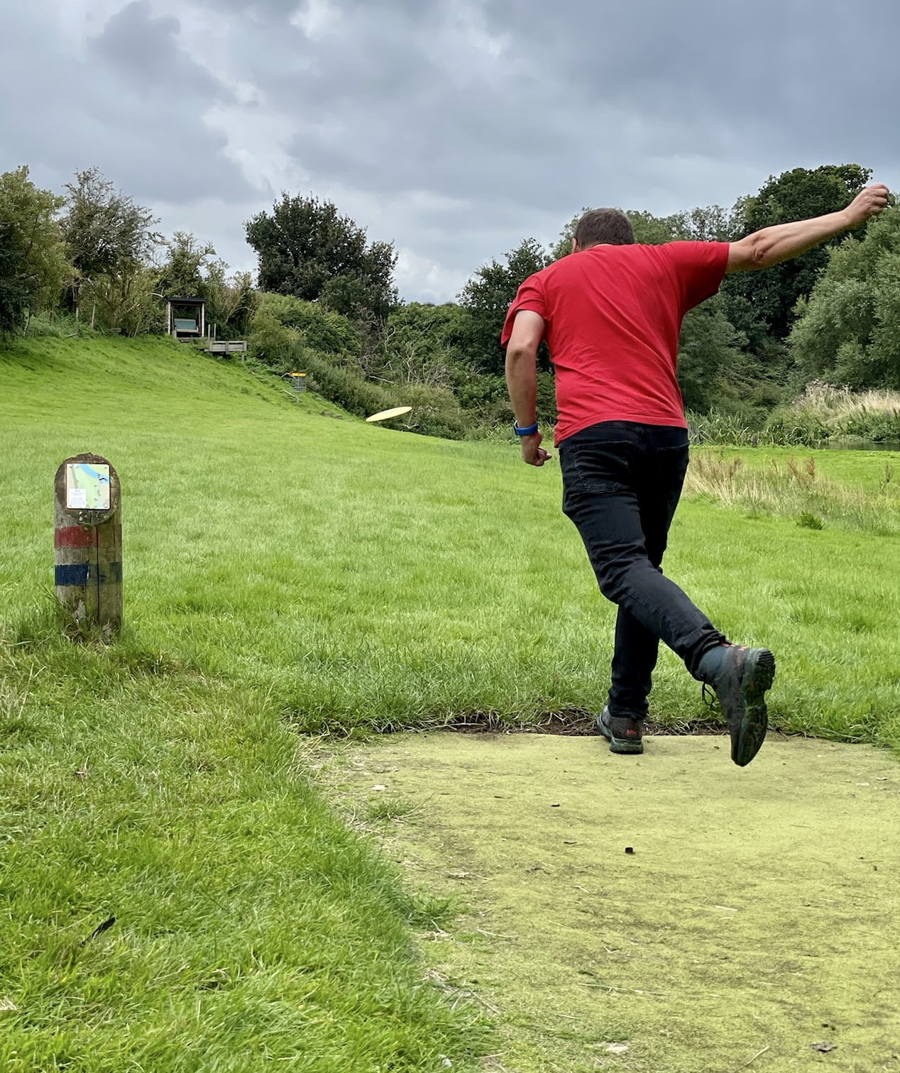 Playing Disc Golf in Wind: Techniques That Work